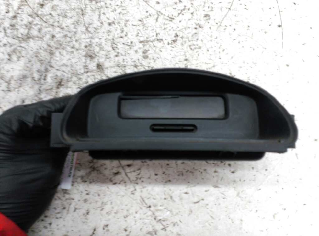 8200068064 ECRAN MULTIFONCTIONS Pour Renault Clio Ii Fase Ii B/Cb0 Auth ...